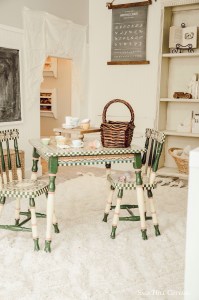 VINTAGE ANTIQUE INSPIRED PLAY ROOM