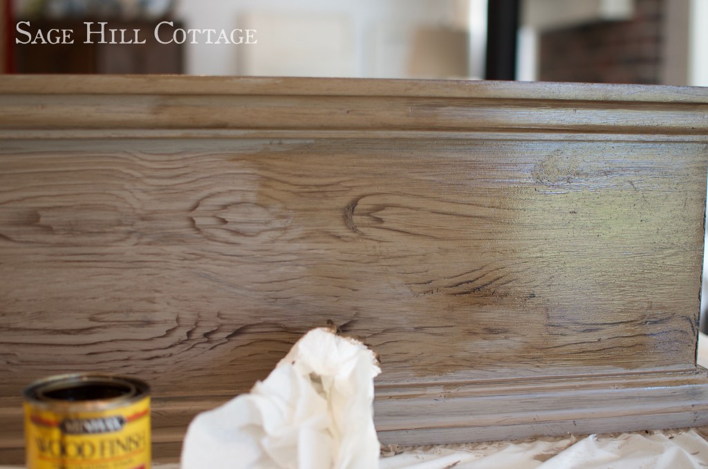 HOW TO PAINT A PVC WINDOW BOX TO LOOK LIKE WOOD {faux wood paint technique}